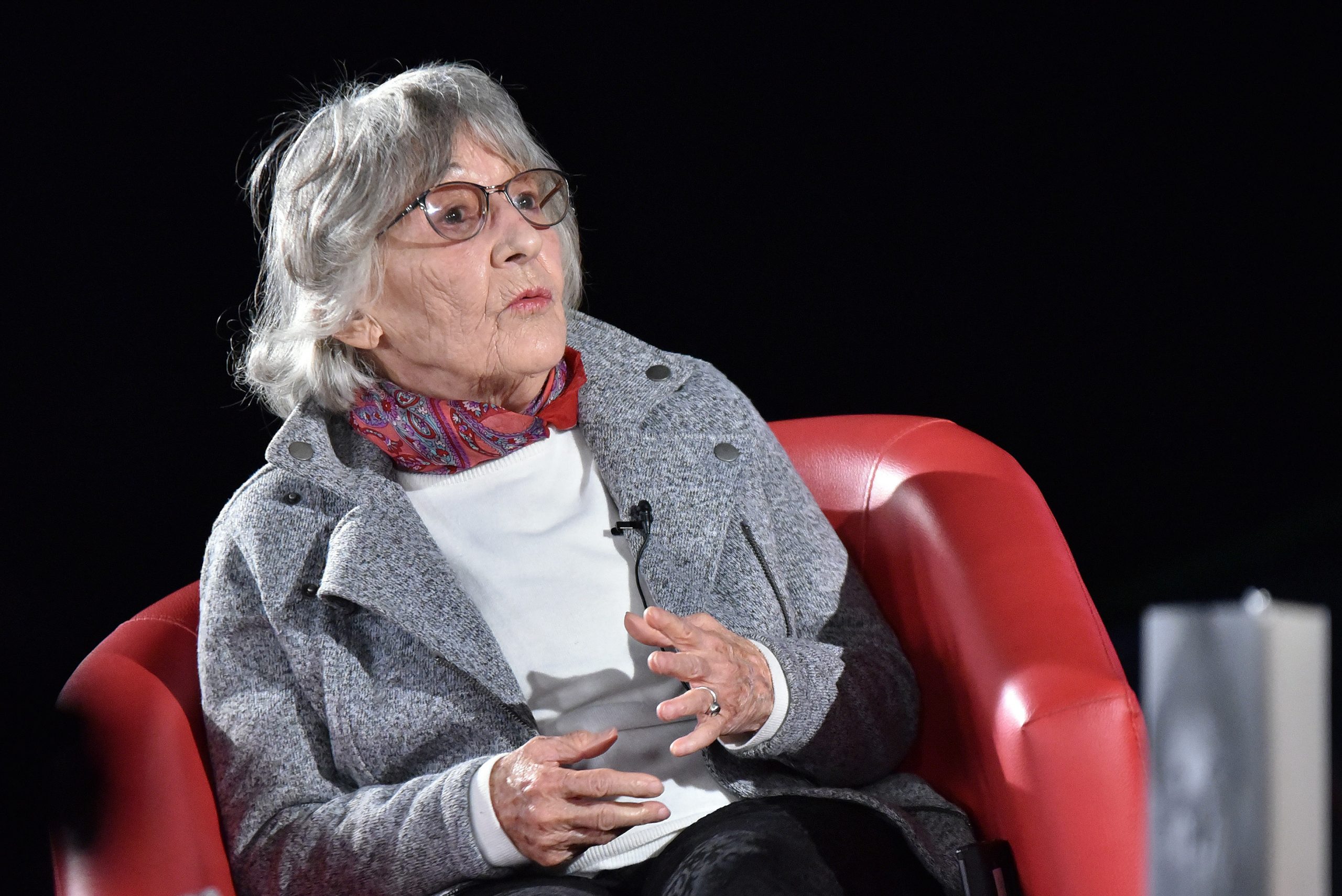 Revive la Clase Abierta Géneros Autorreferenciales con Julia Toro ...